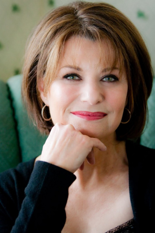 25 Most Flattering Hairstyles For Older Women - Haircuts & Hairstyles 2019 25 Most Flattering Hairstyles For Older Women - Haircuts & Hairstyles 2019