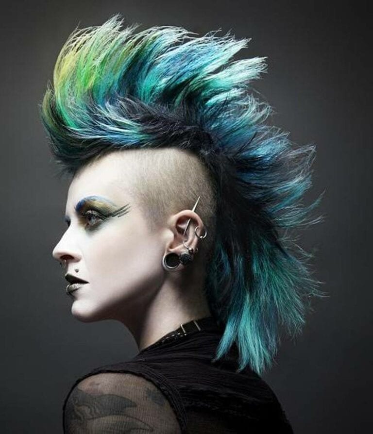 21 Cyberpunk Haircuts for Bold and Beautiful Divas – Hottest Haircuts